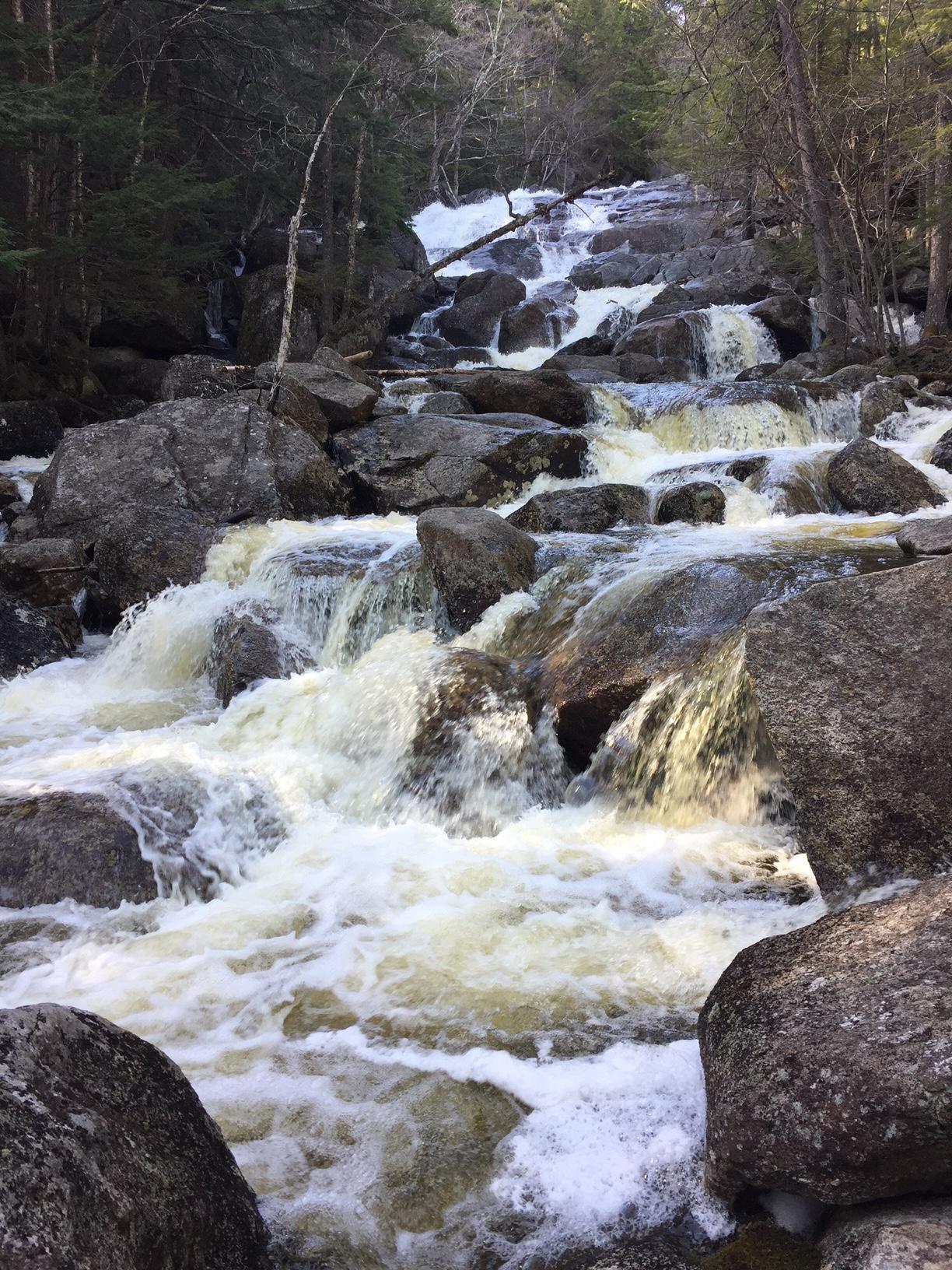 5 Short Spring Hikes to the Best Waterfalls in the White Mountains